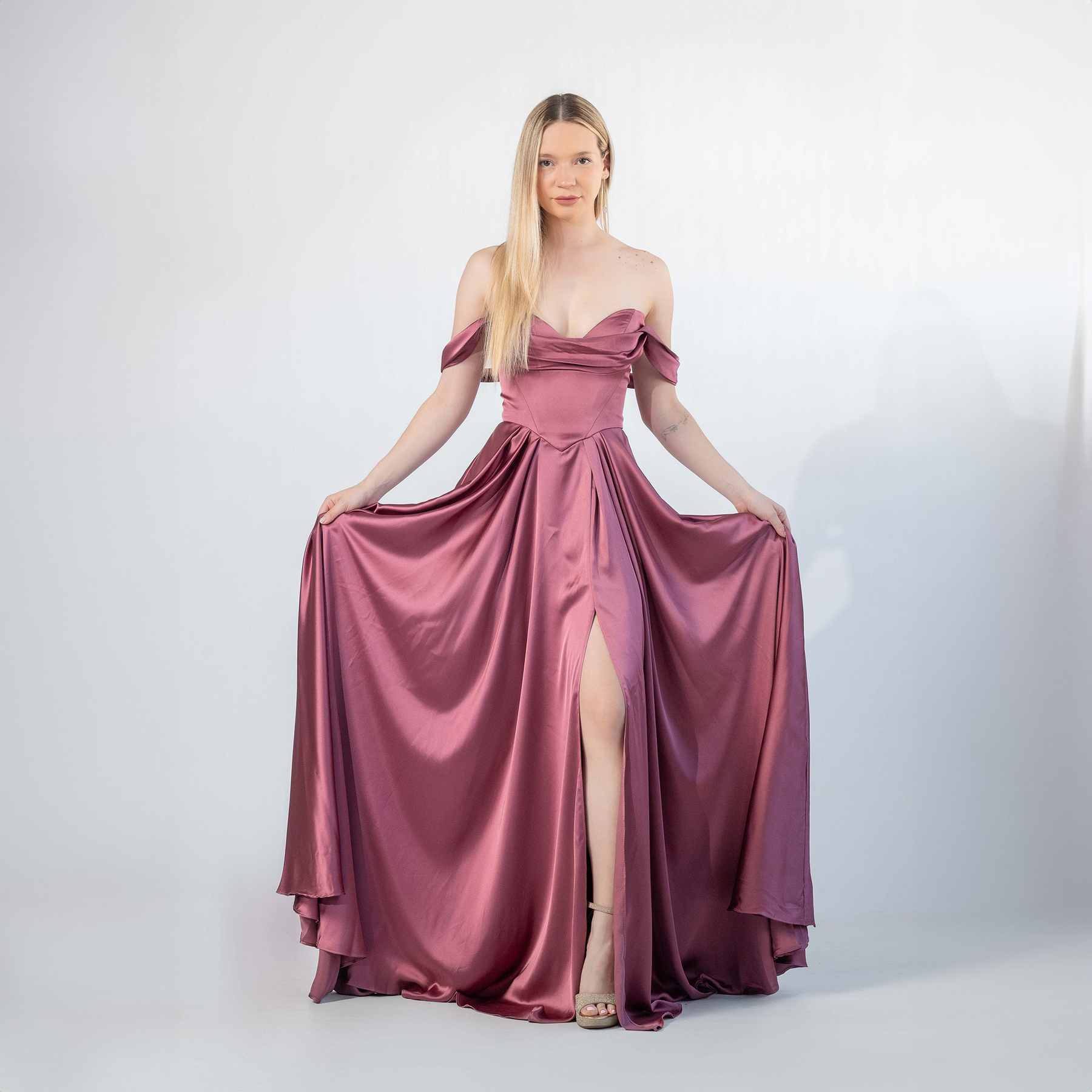 Emma Clara - Vestido de Fiesta Satín Escote Bardot Pili Mauve Rose